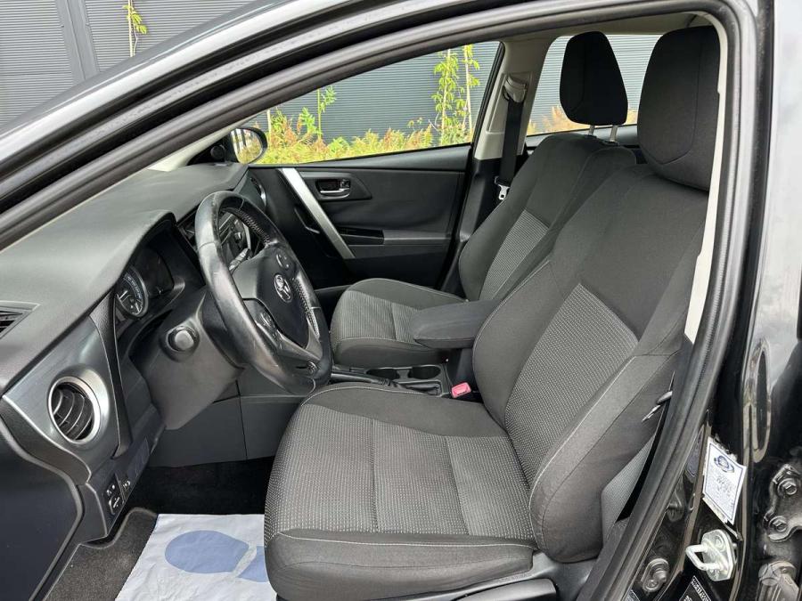 Melns Toyota Auris 2013 Viļņa, ar dzinēja tilpumu 1.80 L un nobraukumu 206 tūkst. km par 9200 €, foto 31 vietnē AUTOMOTO.COM.LV