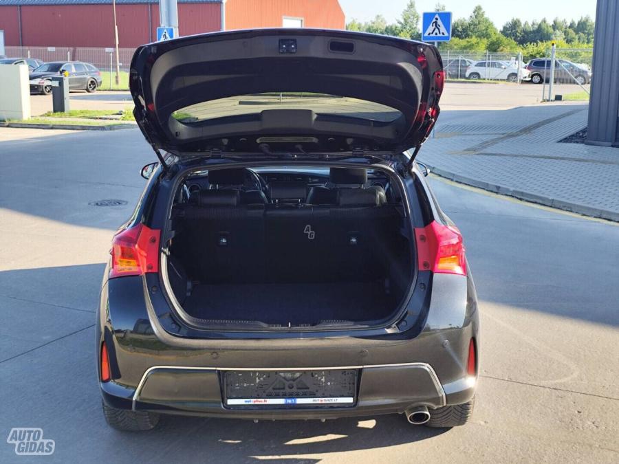 Melns Toyota Auris 2013 Šauļi, ar dzinēja tilpumu 2.00 L un nobraukumu 299 tūkst. km par 5500 €, foto 8 vietnē AUTOMOTO.COM.LV