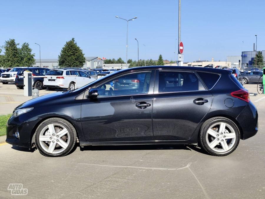 Melns Toyota Auris 2013 Šauļi, ar dzinēja tilpumu 2.00 L un nobraukumu 299 tūkst. km par 5500 €, foto 10 vietnē AUTOMOTO.COM.LV