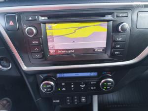 Melns Toyota Auris 2013 Šauļi, ar dzinēja tilpumu 2.00 L un nobraukumu 299 tūkst. km par 5500 €, foto 16 vietnē AUTOMOTO.COM.LV