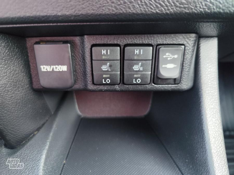 Melns Toyota Auris 2013 Šauļi, ar dzinēja tilpumu 2.00 L un nobraukumu 299 tūkst. km par 5500 €, foto 22 vietnē AUTOMOTO.COM.LV