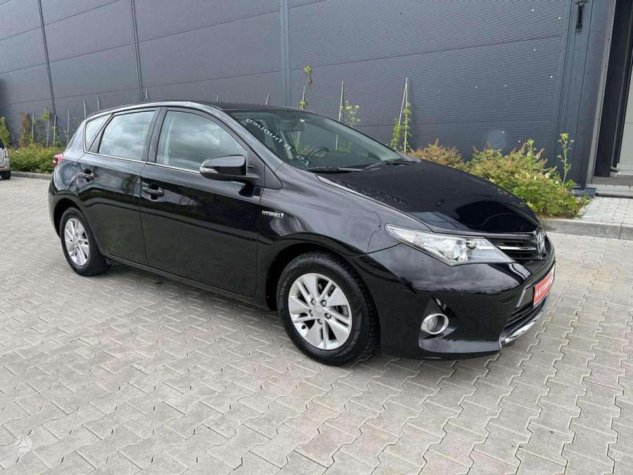 Melns Toyota Auris 2013 Viļņa, ar dzinēja tilpumu 1.80 L un nobraukumu 206 tūkst. km par 9200 €, foto 7 vietnē AUTOMOTO.COM.LV