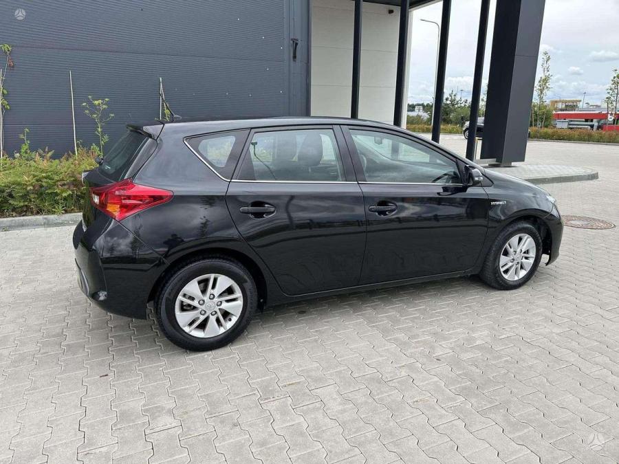 Melns Toyota Auris 2013 Viļņa, ar dzinēja tilpumu 1.80 L un nobraukumu 206 tūkst. km par 9200 €, foto 15 vietnē AUTOMOTO.COM.LV
