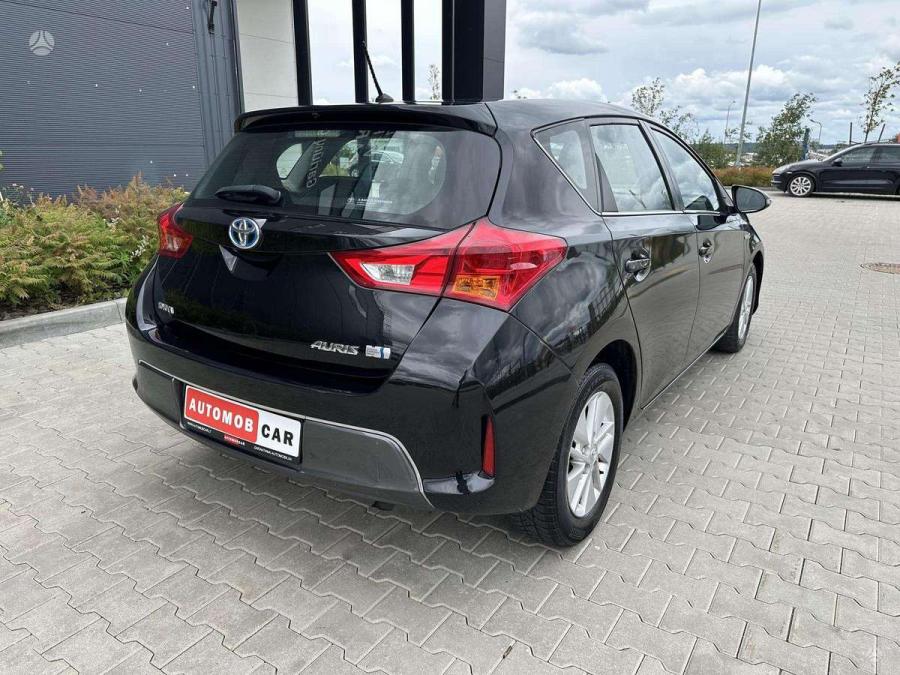 Melns Toyota Auris 2013 Viļņa, ar dzinēja tilpumu 1.80 L un nobraukumu 206 tūkst. km par 9200 €, foto 17 vietnē AUTOMOTO.COM.LV