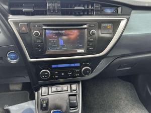 Melns Toyota Auris 2013 Viļņa, ar dzinēja tilpumu 1.80 L un nobraukumu 206 tūkst. km par 9200 €, foto 35 vietnē AUTOMOTO.COM.LV
