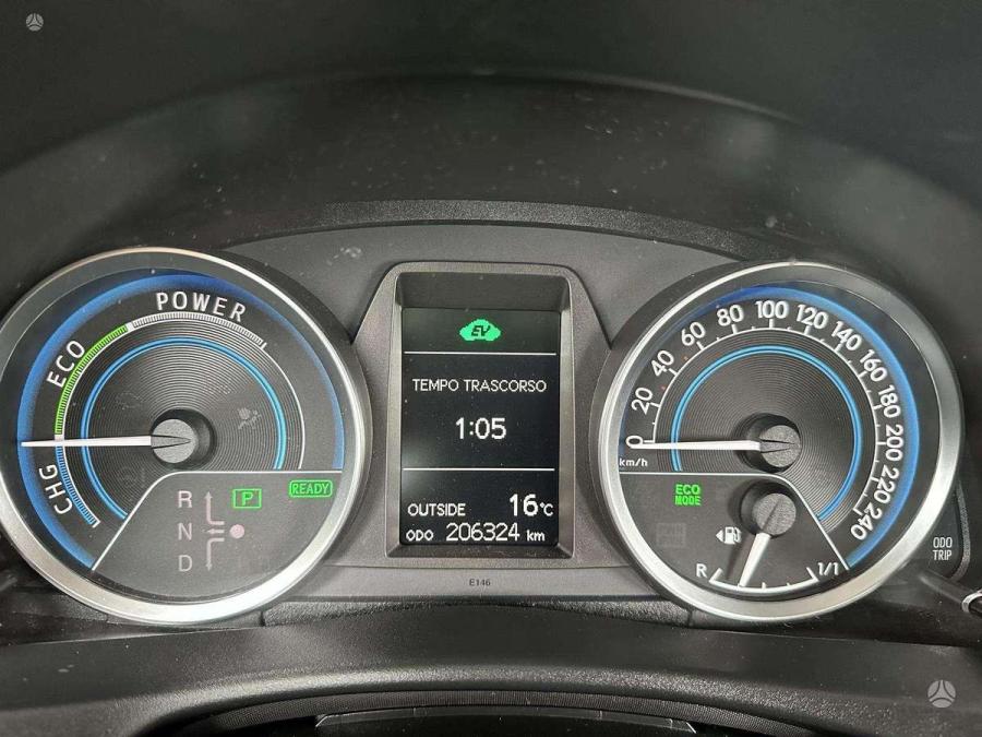 Melns Toyota Auris 2013 Viļņa, ar dzinēja tilpumu 1.80 L un nobraukumu 206 tūkst. km par 9200 €, foto 37 vietnē AUTOMOTO.COM.LV