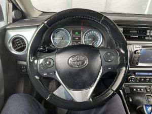 Melns Toyota Auris 2013 Viļņa, ar dzinēja tilpumu 1.80 L un nobraukumu 206 tūkst. km par 9200 €, foto 38 vietnē AUTOMOTO.COM.LV