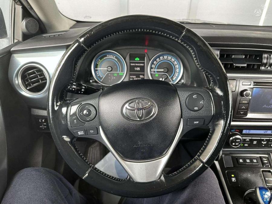 Melns Toyota Auris 2013 Viļņa, ar dzinēja tilpumu 1.80 L un nobraukumu 206 tūkst. km par 9200 €, foto 38 vietnē AUTOMOTO.COM.LV