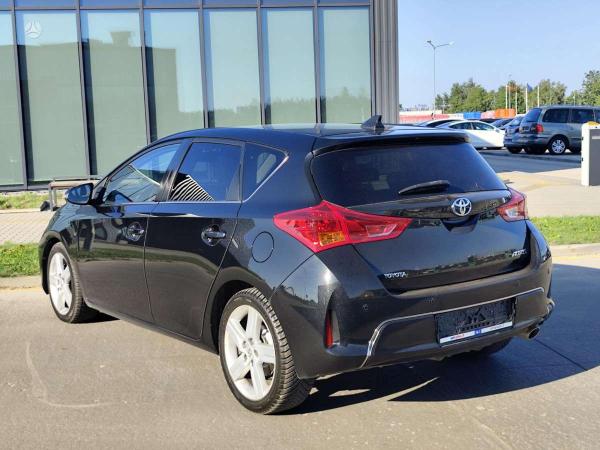 Melns Toyota Auris 2013 Šauļi, ar dzinēja tilpumu 2.00 L un nobraukumu 299 tūkst. km par 4950 €, foto 6 vietnē AUTOMOTO.COM.LV
