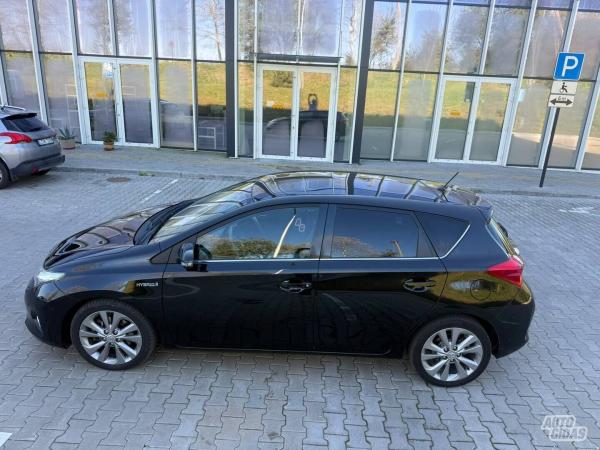 Black Toyota Auris 2013 in Vilnius, with an engine capacity of 1.80 L and mileage of 239 thousand km for 9850 €, photo 8 on AUTOMOTO.COM.LV