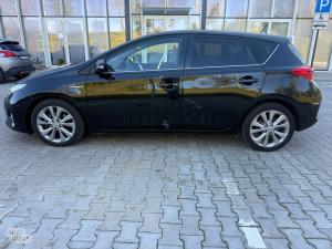 Melns Toyota Auris 2013 Viļņa, ar dzinēja tilpumu 1.80 L un nobraukumu 239 tūkst. km par 9850 €, foto 10 vietnē AUTOMOTO.COM.LV