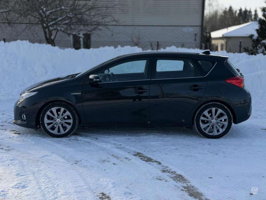 Melns Toyota Auris 2014 Viļņa, ar dzinēja tilpumu 1.80 L un nobraukumu 221 tūkst. km par 6600 €, foto 19 vietnē AUTOMOTO.COM.LV