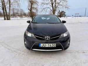 Черный Тойота Аурис 2014 в Тукумс, объемом двигателя 1.60 л и пробегом 245 тыс. км за 7000 €, фото 6 на AUTOMOTO.COM.LV