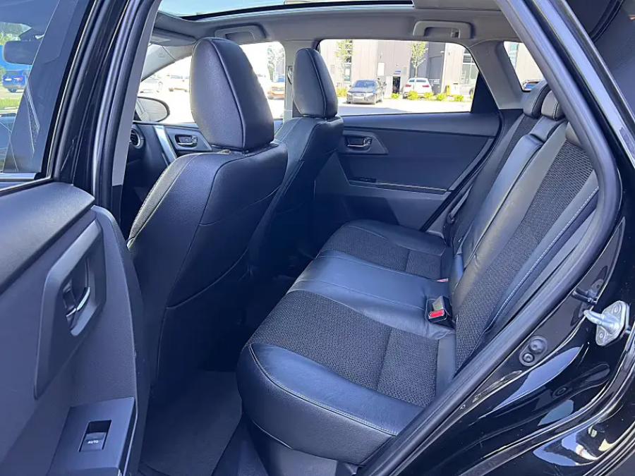 Black Toyota Auris 2014 in Riga, with an engine capacity of 1.80 L and mileage of 134 thousand km for 10850 €, photo 10 on AUTOMOTO.COM.LV