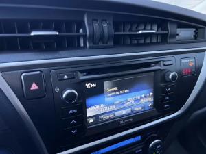 Black Toyota Auris 2014 in Riga, with an engine capacity of 1.80 L and mileage of 134 thousand km for 10850 €, photo 15 on AUTOMOTO.COM.LV