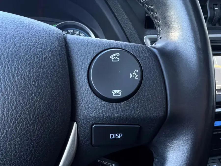 Black Toyota Auris 2014 in Riga, with an engine capacity of 1.80 L and mileage of 134 thousand km for 10850 €, photo 23 on AUTOMOTO.COM.LV