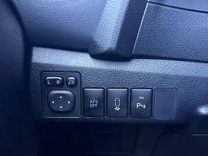 Black Toyota Auris 2014 in Riga, with an engine capacity of 1.80 L and mileage of 134 thousand km for 10850 €, photo 26 on AUTOMOTO.COM.LV