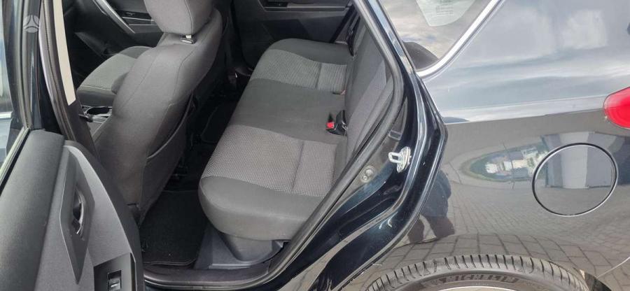 Black Toyota Auris 2014 in Marijampole, with an engine capacity of 1.80 L and mileage of 130 thousand km for 8200 €, photo 16 on AUTOMOTO.COM.LV