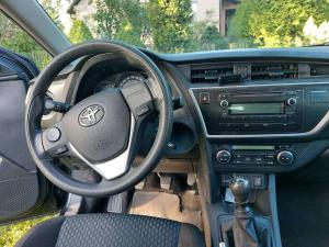 Melns Toyota Auris 2014 Marijampole, ar dzinēja tilpumu 1.33 L un nobraukumu 116 tūkst. km par 6900 €, foto 4 vietnē AUTOMOTO.COM.LV