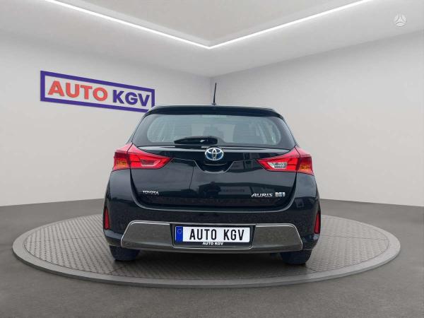Melns Toyota Auris 2014 Kauņa, ar dzinēja tilpumu 1.80 L un nobraukumu 164 tūkst. km par 8999 €, foto 4 vietnē AUTOMOTO.COM.LV