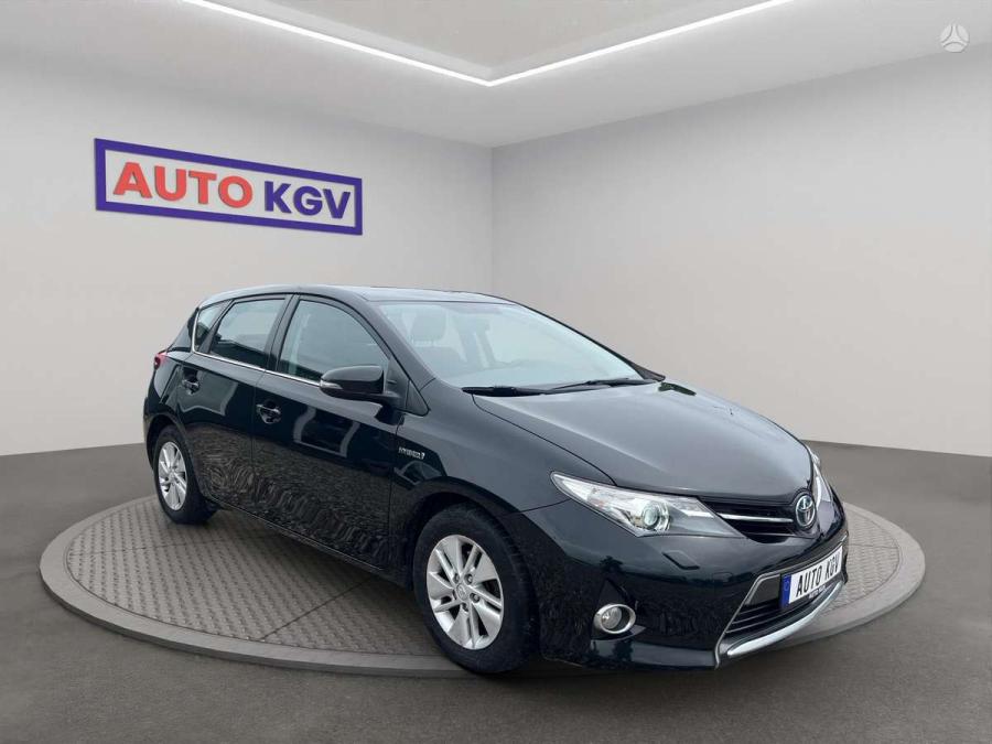 Black Toyota Auris 2014 in Kaunas, with an engine capacity of 1.80 L and mileage of 164 thousand km for 8999 €, photo 8 on AUTOMOTO.COM.LV