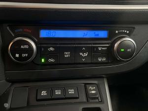 Black Toyota Auris 2014 in Kaunas, with an engine capacity of 1.80 L and mileage of 164 thousand km for 8999 €, photo 17 on AUTOMOTO.COM.LV