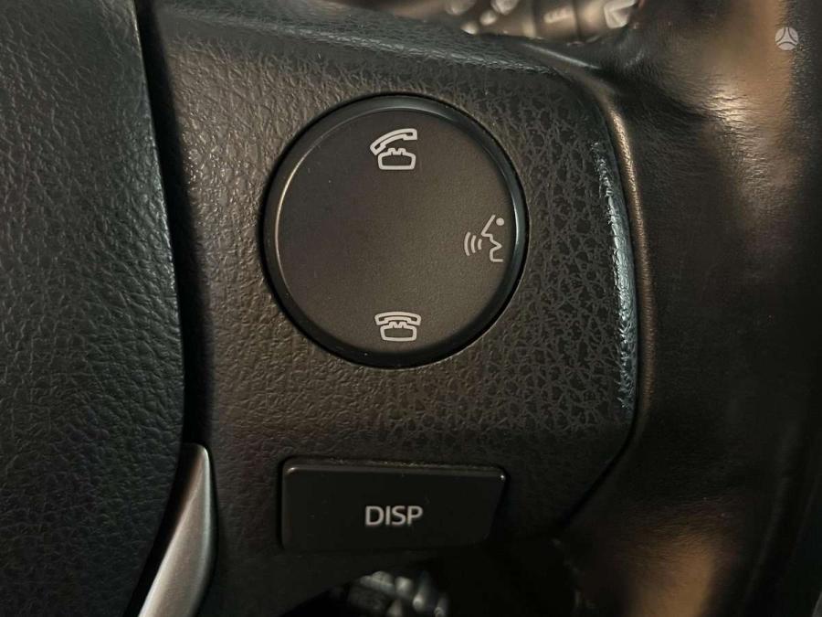 Black Toyota Auris 2014 in Kaunas, with an engine capacity of 1.80 L and mileage of 164 thousand km for 8999 €, photo 21 on AUTOMOTO.COM.LV