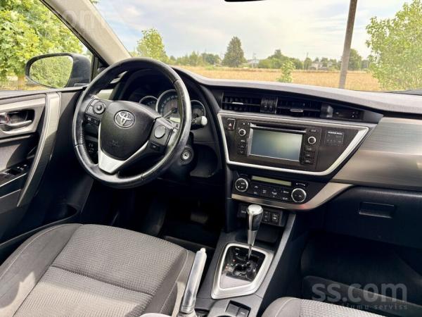 Melns Toyota Auris 2014 Tukums, ar dzinēja tilpumu 1.60 L un nobraukumu 0 tūkst. km par 6100 €, foto 8 vietnē AUTOMOTO.COM.LV