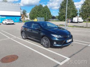 Black Toyota Auris 2014 in Riga, with an engine capacity of 1.60 L and mileage of 109 thousand km for 6000 €, photo  on AUTOMOTO.COM.LV