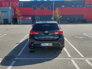 Black Toyota Auris 2014 in Riga, with an engine capacity of 1.60 L and mileage of 109 thousand km for 6000 €, photo 5 on AUTOMOTO.COM.LV
