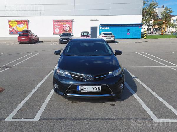 Melns Toyota Auris 2014 Rīga, ar dzinēja tilpumu 1.60 L un nobraukumu 109 tūkst. km par 6000 €, foto 8 vietnē AUTOMOTO.COM.LV