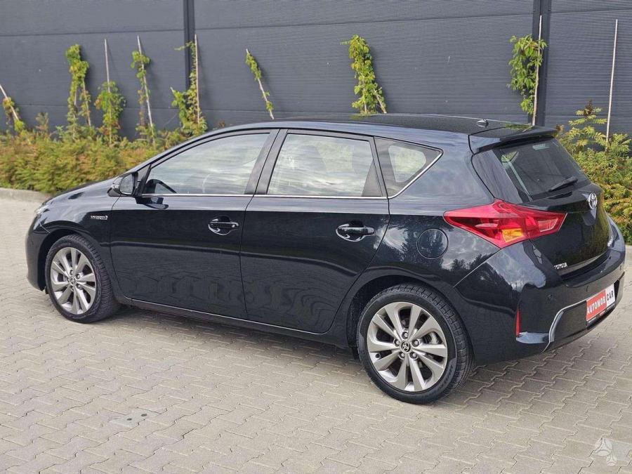Melns Toyota Auris 2014 Viļņa, ar dzinēja tilpumu 1.80 L un nobraukumu 138 tūkst. km par 10850 €, foto 12 vietnē AUTOMOTO.COM.LV