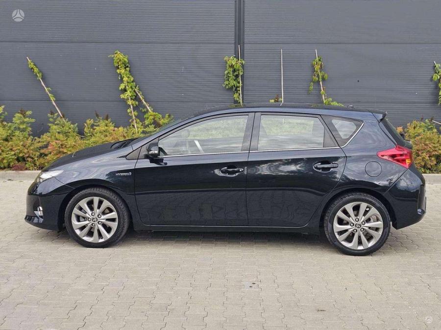 Melns Toyota Auris 2014 Viļņa, ar dzinēja tilpumu 1.80 L un nobraukumu 138 tūkst. km par 10850 €, foto 13 vietnē AUTOMOTO.COM.LV