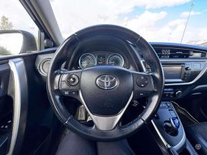 Melns Toyota Auris 2014 Viļņa, ar dzinēja tilpumu 1.80 L un nobraukumu 138 tūkst. km par 10850 €, foto 24 vietnē AUTOMOTO.COM.LV