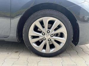 Black Toyota Auris 2014 in Vilnius, with an engine capacity of 1.80 L and mileage of 277 thousand km for 7878 €, photo 14 on AUTOMOTO.COM.LV