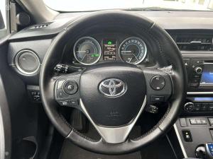 Black Toyota Auris 2014 in Vilnius, with an engine capacity of 1.80 L and mileage of 277 thousand km for 7878 €, photo 17 on AUTOMOTO.COM.LV