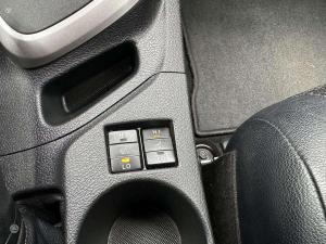 Black Toyota Auris 2014 in Vilnius, with an engine capacity of 1.80 L and mileage of 277 thousand km for 7878 €, photo 22 on AUTOMOTO.COM.LV