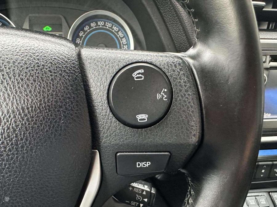 Black Toyota Auris 2014 in Vilnius, with an engine capacity of 1.80 L and mileage of 277 thousand km for 7878 €, photo 25 on AUTOMOTO.COM.LV