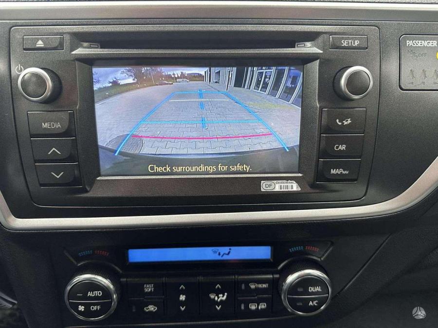 Black Toyota Auris 2014 in Vilnius, with an engine capacity of 1.80 L and mileage of 277 thousand km for 7878 €, photo 26 on AUTOMOTO.COM.LV