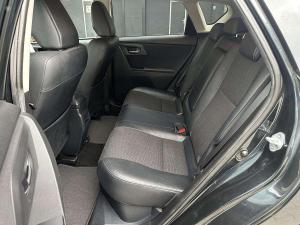 Black Toyota Auris 2014 in Vilnius, with an engine capacity of 1.80 L and mileage of 277 thousand km for 7878 €, photo 29 on AUTOMOTO.COM.LV