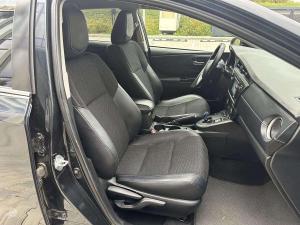 Black Toyota Auris 2014 in Vilnius, with an engine capacity of 1.80 L and mileage of 277 thousand km for 7878 €, photo 35 on AUTOMOTO.COM.LV