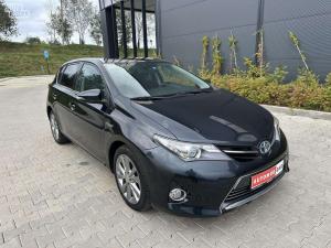 Melns Toyota Auris 2014 Viļņa, ar dzinēja tilpumu 1.80 L un nobraukumu 277 tūkst. km par 7878 €, foto 3 vietnē AUTOMOTO.COM.LV