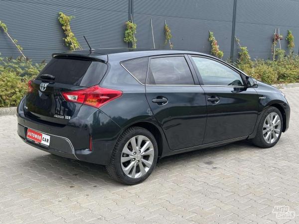 Toyota Auris 2014 Viļņa vietnē Melns Toyota Auris 2014 Viļņa, ar dzinēja tilpumu 1.80 L un nobraukumu 277 tūkst. km par 7878 €, foto 6 vietnē AUTOMOTO.COM.LV