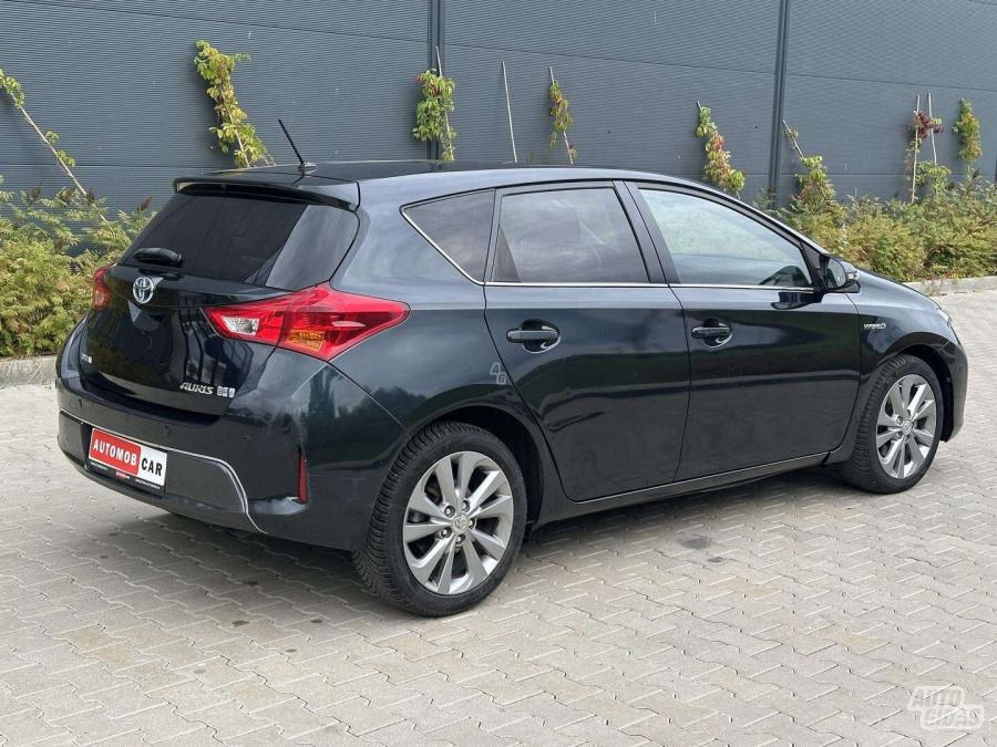 Melns Toyota Auris 2014 Viļņa, ar dzinēja tilpumu 1.80 L un nobraukumu 277 tūkst. km par 7878 €, foto 6 vietnē AUTOMOTO.COM.LV