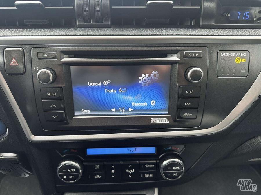 Melns Toyota Auris 2014 Viļņa, ar dzinēja tilpumu 1.80 L un nobraukumu 277 tūkst. km par 7878 €, foto 20 vietnē AUTOMOTO.COM.LV