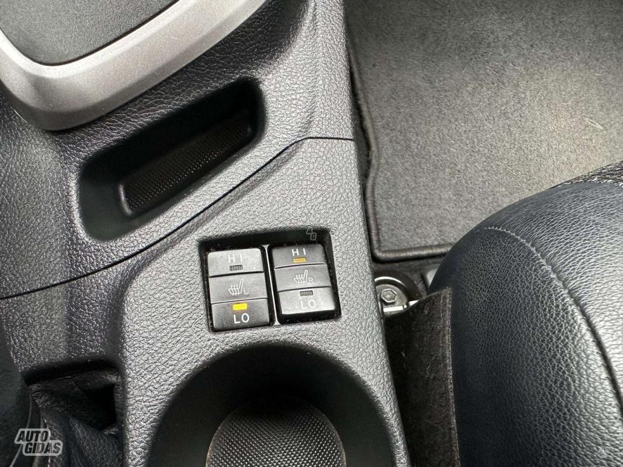 Melns Toyota Auris 2014 Viļņa, ar dzinēja tilpumu 1.80 L un nobraukumu 277 tūkst. km par 7878 €, foto 22 vietnē AUTOMOTO.COM.LV
