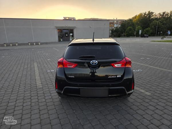 Melns Toyota Auris 2015 Ukmergė, ar dzinēja tilpumu 1.80 L un nobraukumu 186 tūkst. km par 8800 €, foto 5 vietnē AUTOMOTO.COM.LV