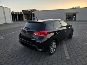 Black Toyota Auris 2015 in Vilnius, with an engine capacity of 1.80 L and mileage of 186 thousand km for 8800 €, photo 7 on AUTOMOTO.COM.LV