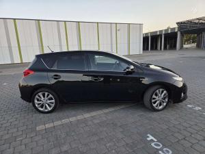 Black Toyota Auris 2015 in Vilnius, with an engine capacity of 1.80 L and mileage of 186 thousand km for 8800 €, photo 8 on AUTOMOTO.COM.LV