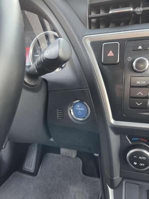 Black Toyota Auris 2015 in Vilnius, with an engine capacity of 1.80 L and mileage of 186 thousand km for 8800 €, photo 23 on AUTOMOTO.COM.LV
